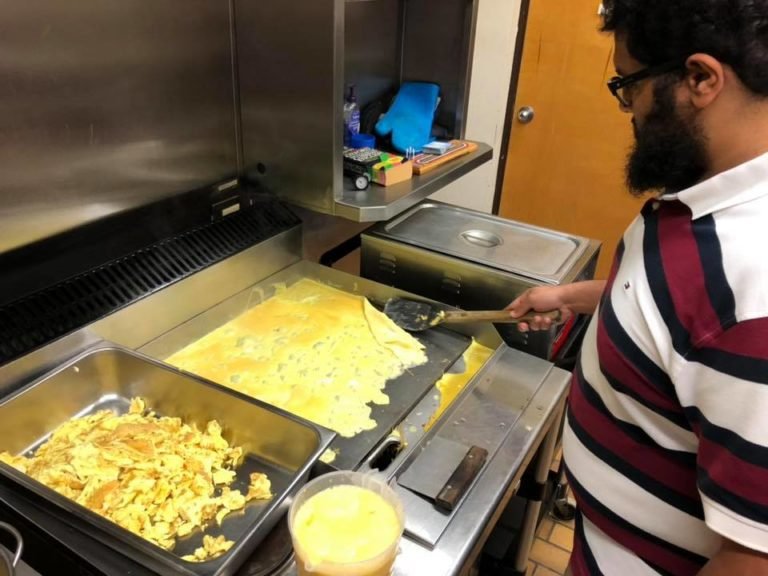 2018-10-09 Breakfast for homeless people at Brunswick street mission ...