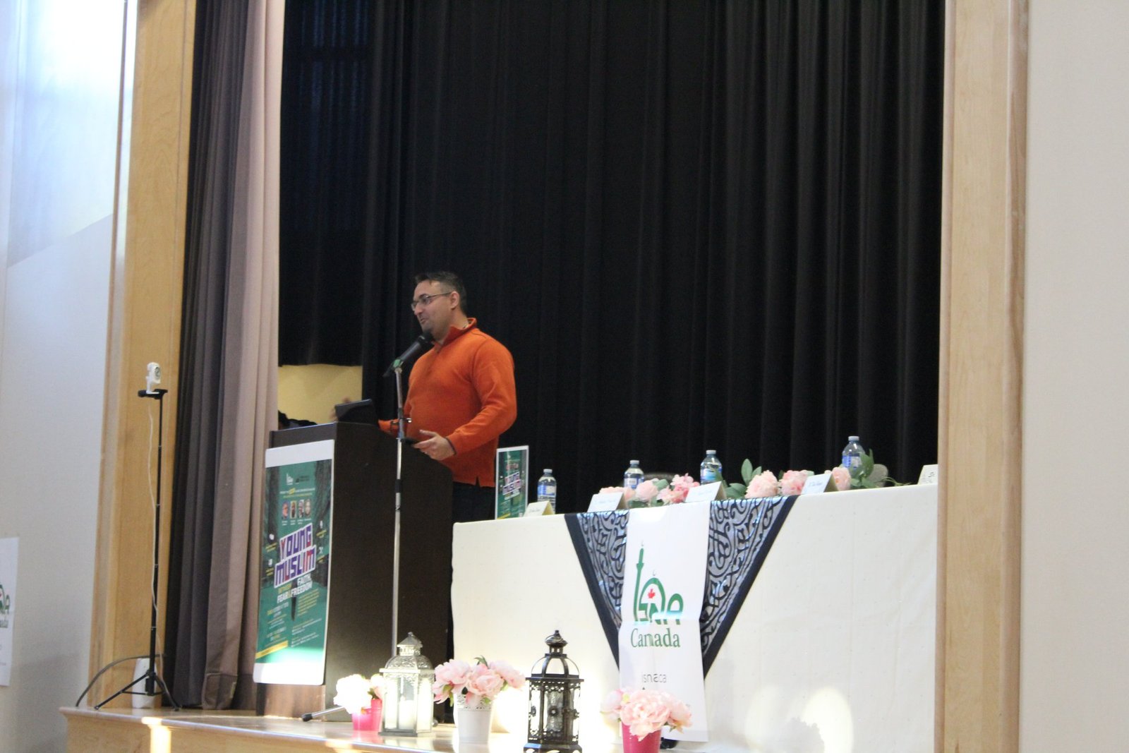 The first Islamic conference in Halifax “Young Muslim Between Faith ...